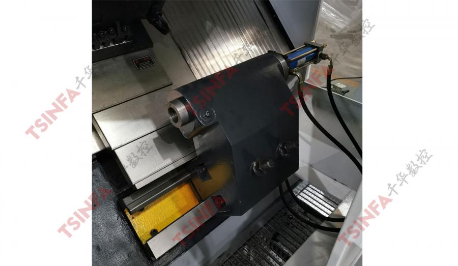 CNC Turning Machine with Auto Bar Feeder, Auto CNC Lathe Part Catcher - TSINFA